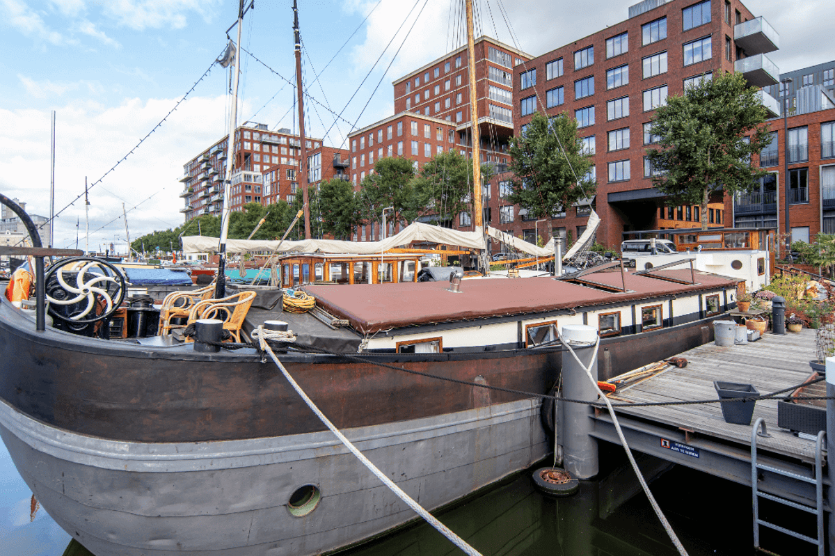 Woonboot huren in Amsterdam: Quiet Gem in Heart of Amsterdam