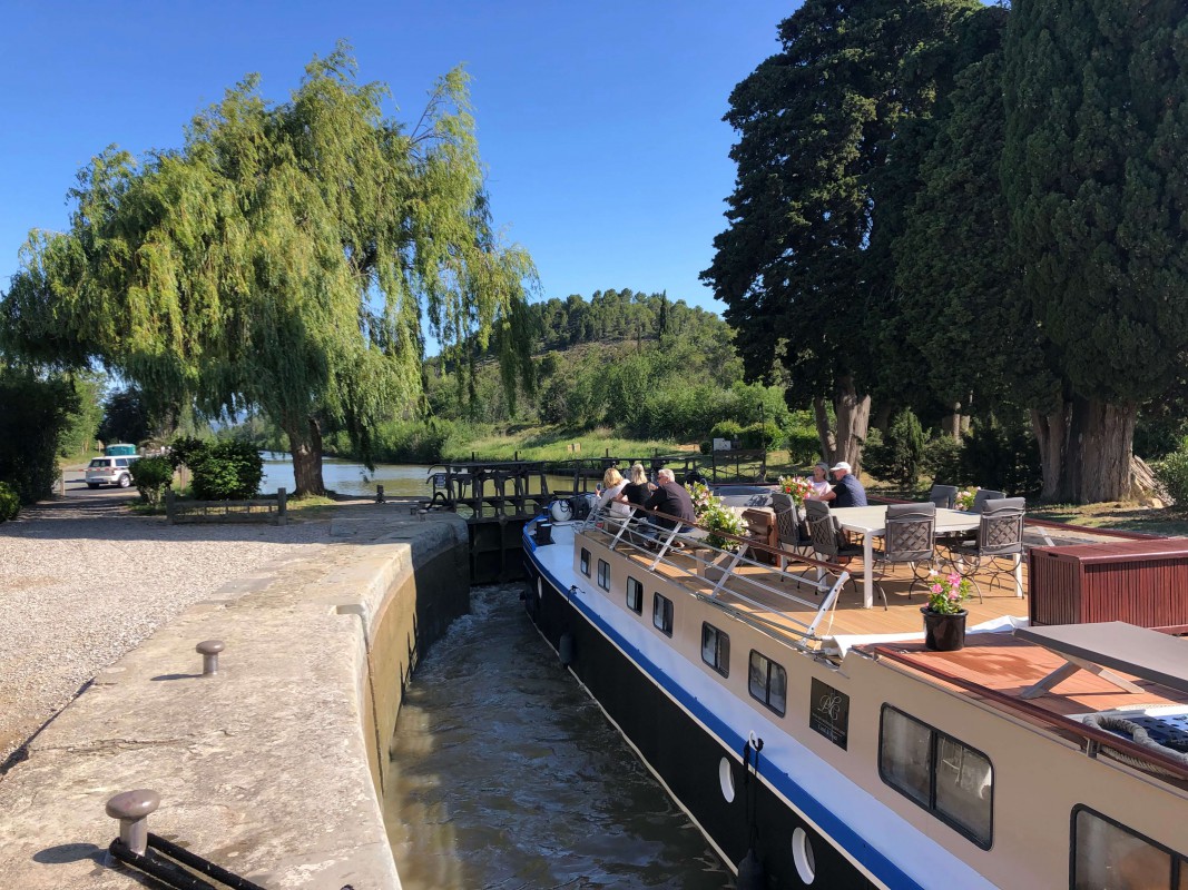 Réservez une croisière fluviale à : Peniche Barge Esperance Canal du Midi